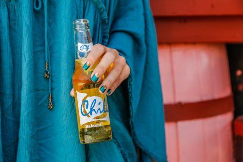 Aruba-Inspired Travel Nails • The Blonde Abroad