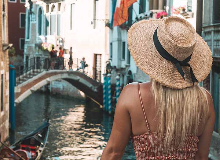 My Favorite Hats for Traveling • The Blonde Abroad