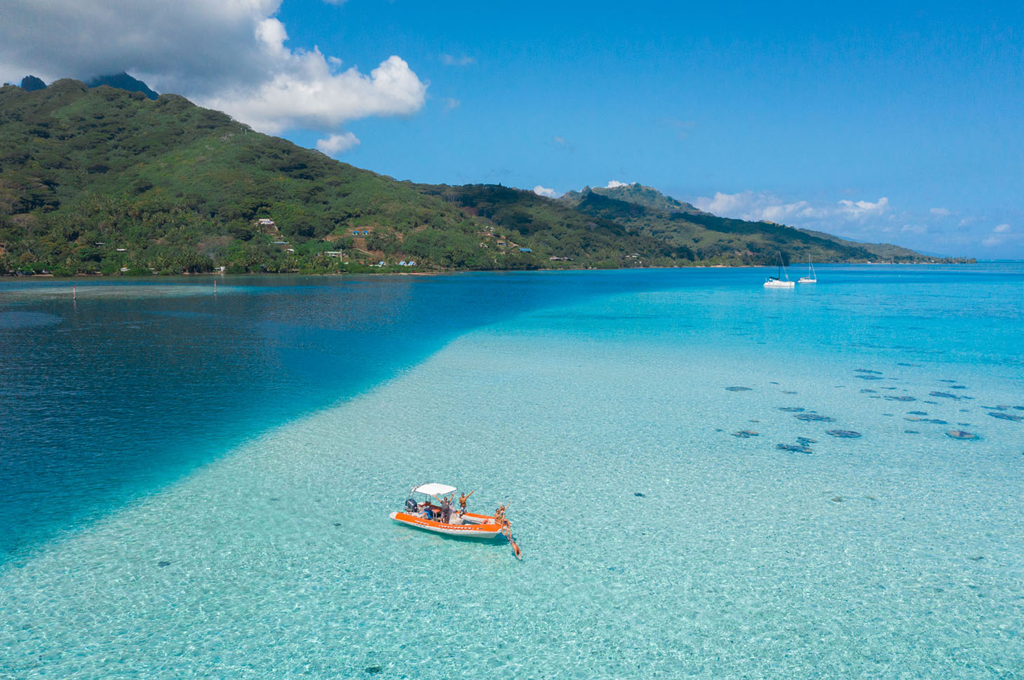 The Ultimate Mo'orea Travel Guide • The Blonde Abroad