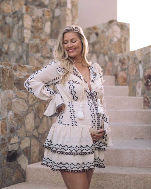 Cute Maternity Outfit Ideas for the Stylish Mama • The Blonde Abroad